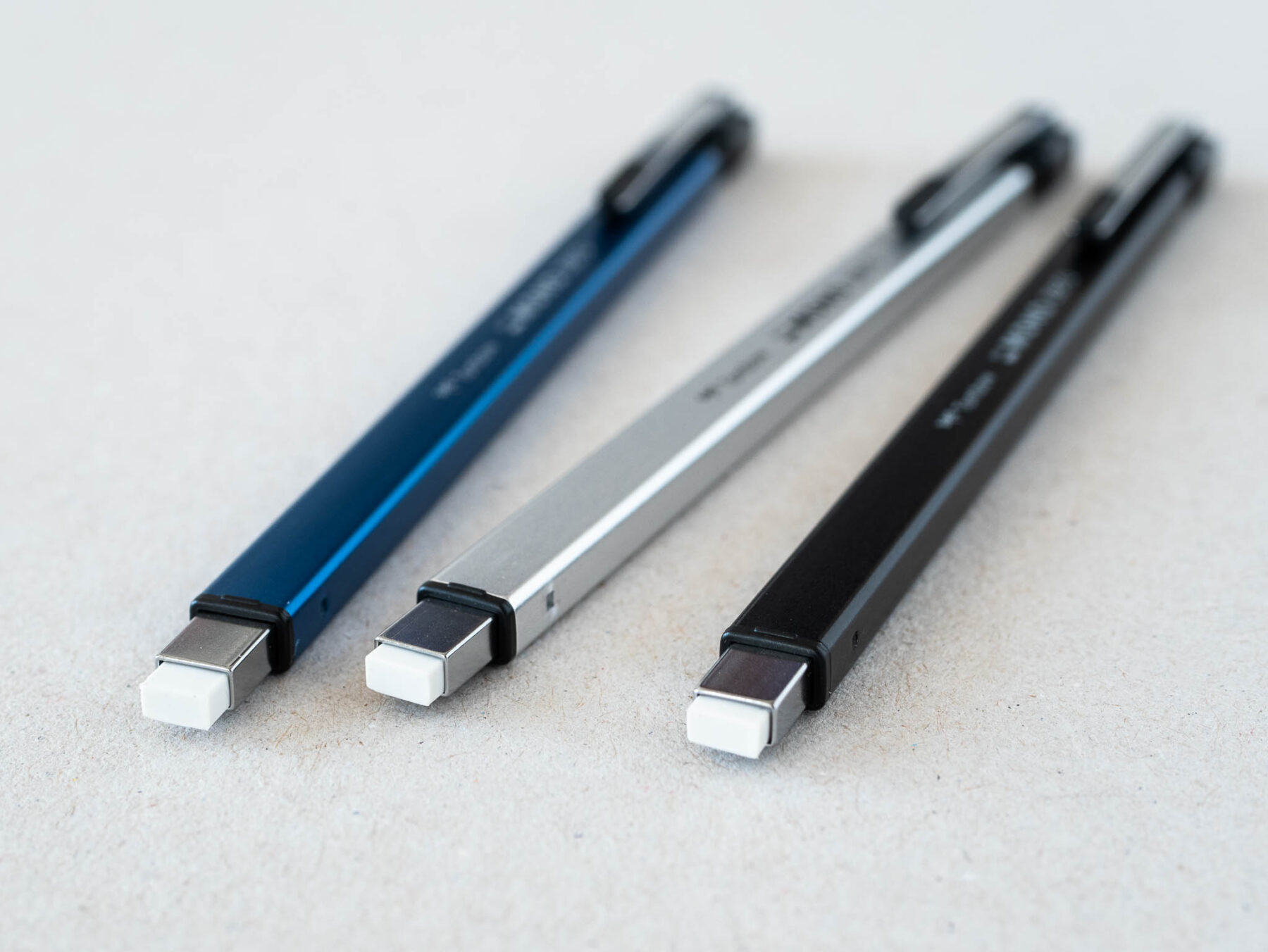 Tom­bow Mono Zero Viske­pen | Briscoe - Materialer til Tegning